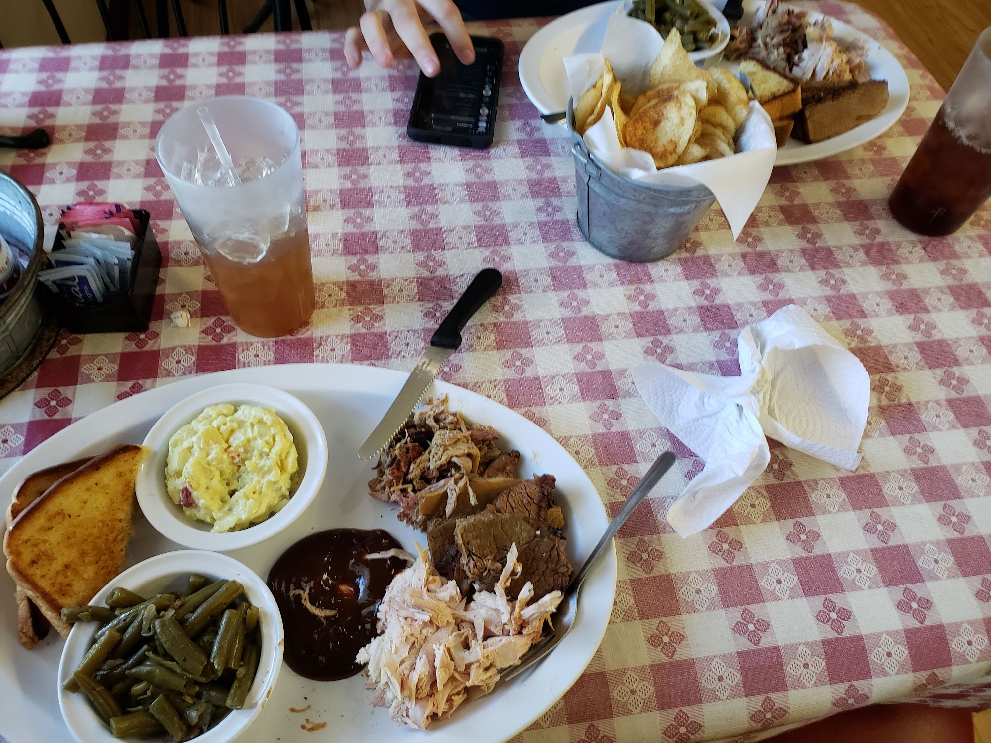 Company B Bbq - Barbecue restaurant in Byrnes Mill - Com-Diner